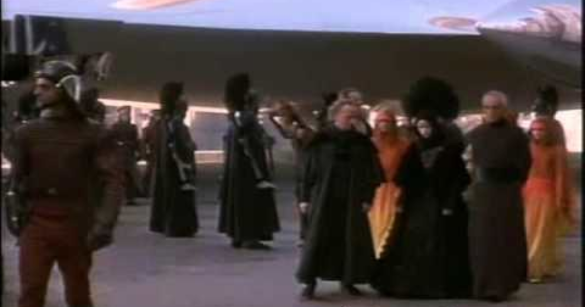 Celebrity Cameo Roles /Debuts You MAY Have Missed - GirlsAskGuys