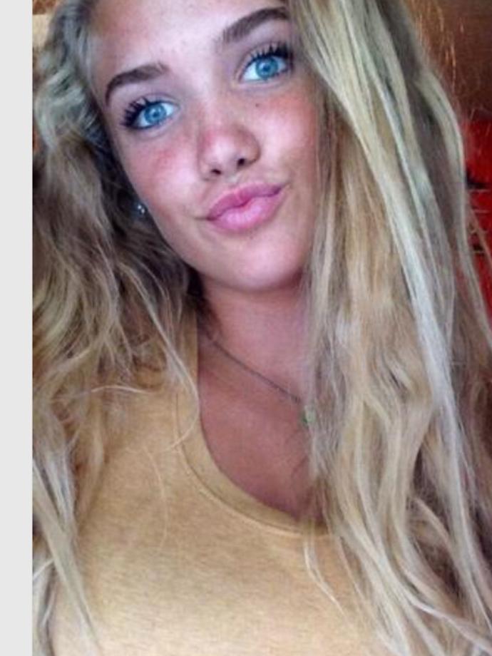 What Would You Rate This Girls Face On A Scale 1 10 GirlsAskGuys