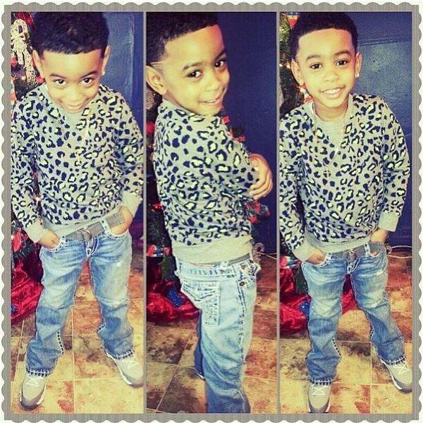 Is it inappropriate to dress your children like this? - GirlsAskGuys