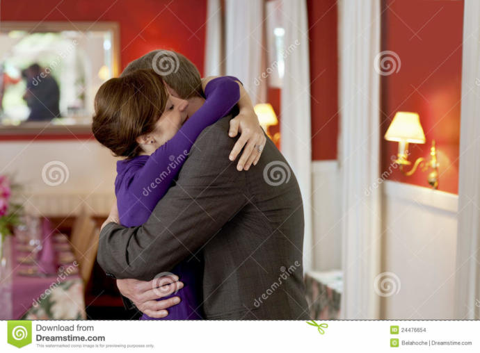 Are these kinds of hugs flirty? - GirlsAskGuys