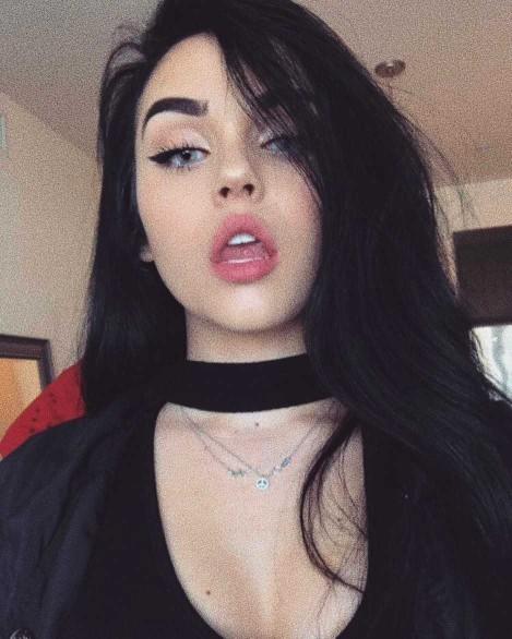 Hot Or Not Maggie Lindemann Girlsaskguys