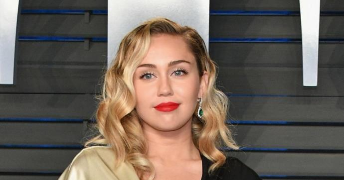 Am I the only one who finds Miley Cyrus very unattractive? - GirlsAskGuys