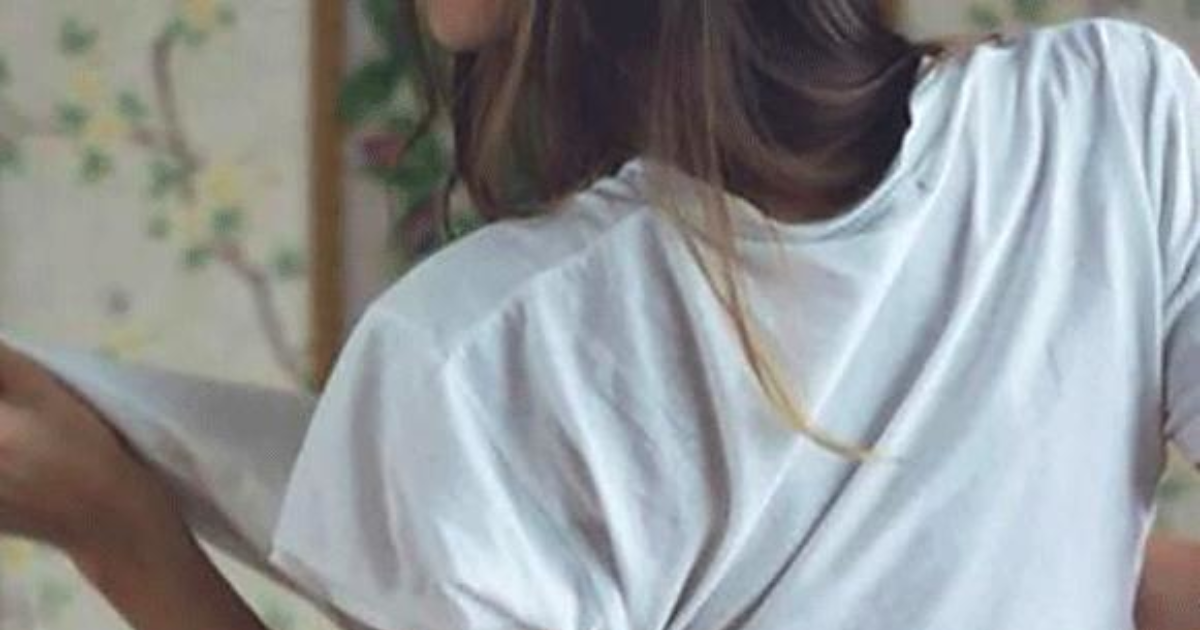 What do you think of lower back dimples? - GirlsAskGuys