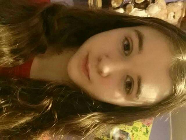 Help! Is this girl prettier than me? - GirlsAskGuys