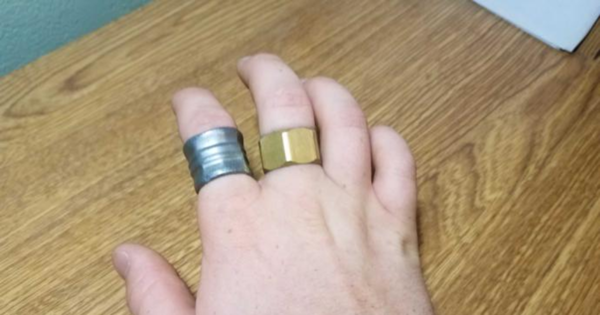 As a man, is too many rings unattractive? - GirlsAskGuys