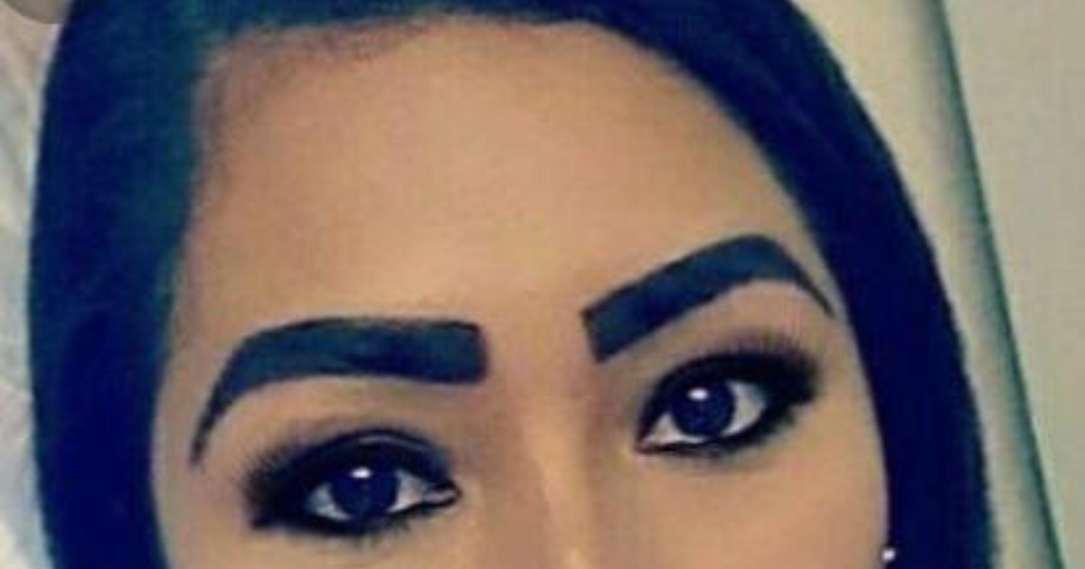 Should you tell someone if they have sharpie brows? - GirlsAskGuys