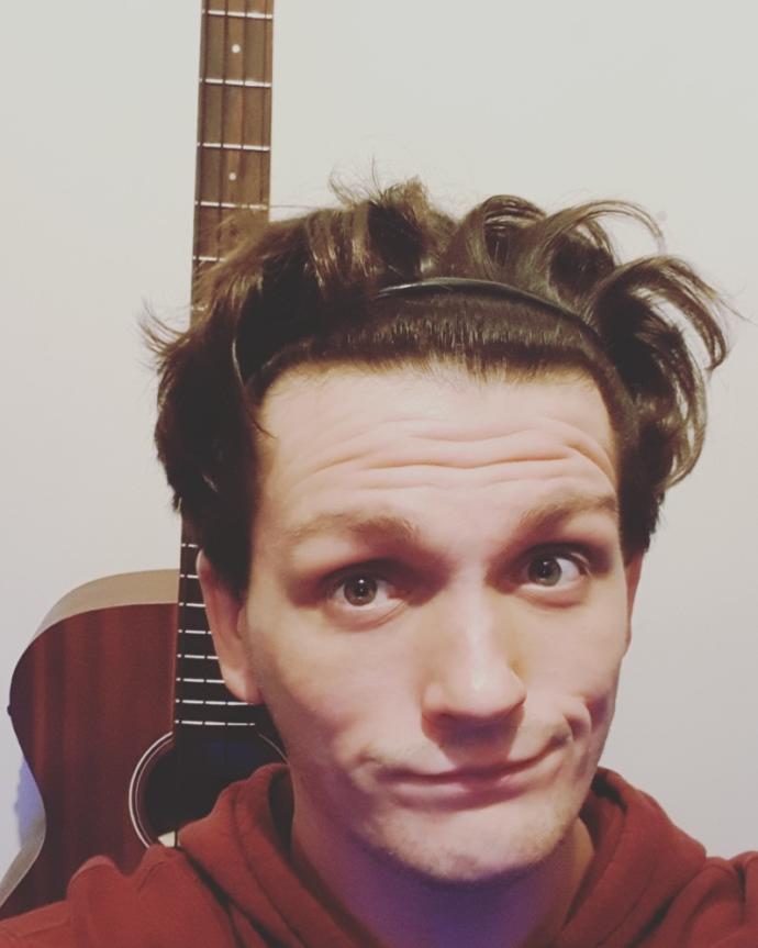 Alice Bands On Guys? - GirlsAskGuys