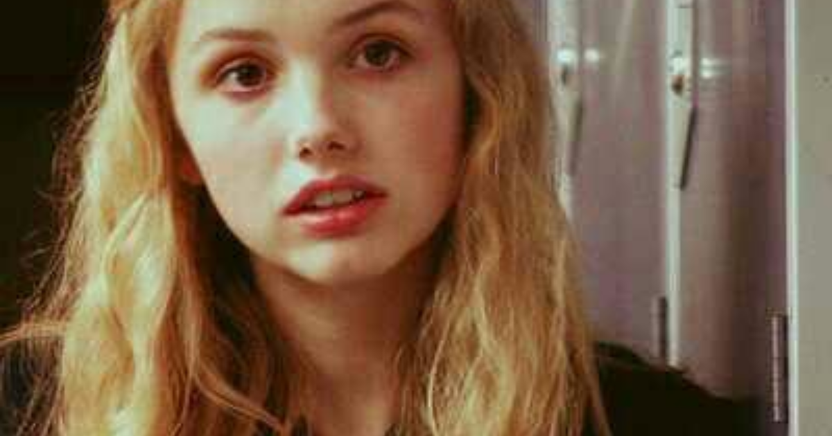 What do you think of girls with bunny teeth? - GirlsAskGuys