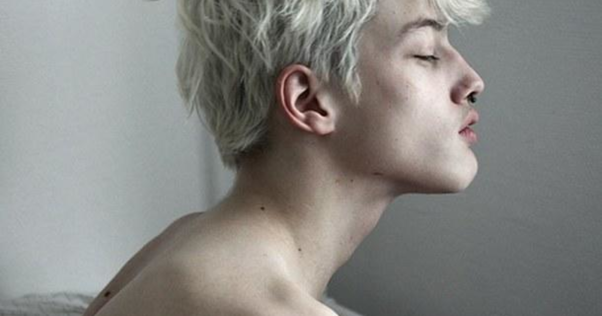 Why do people complain about being pale? - GirlsAskGuys