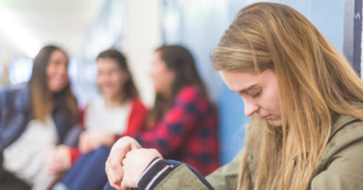 Would you befriend an ex bully? - GirlsAskGuys