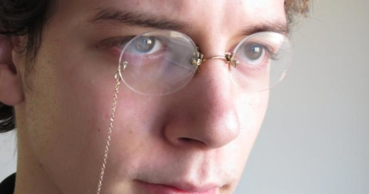 Would you wear pince-nez glasses? - GirlsAskGuys