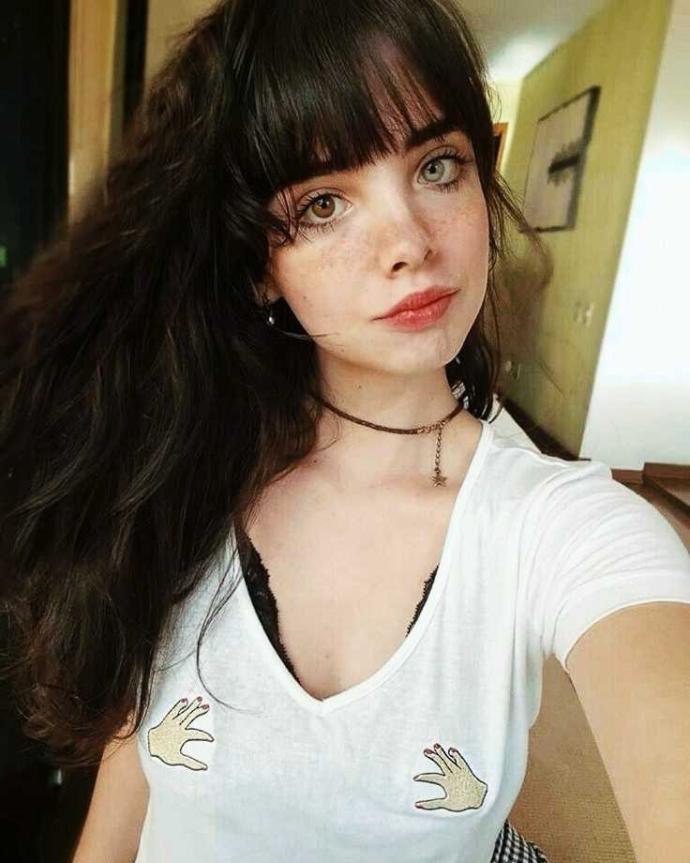 Thoughts About Mismatch Eye Colors Worn As Fashion? - GirlsAskGuys