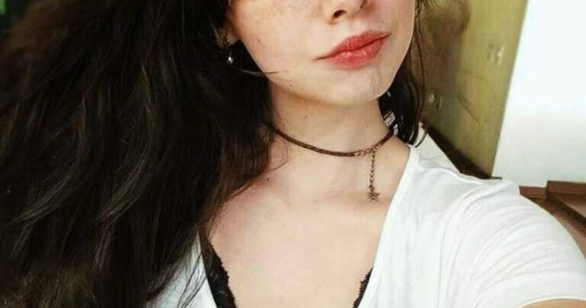 Thoughts About Mismatch Eye Colors Worn As Fashion? - GirlsAskGuys