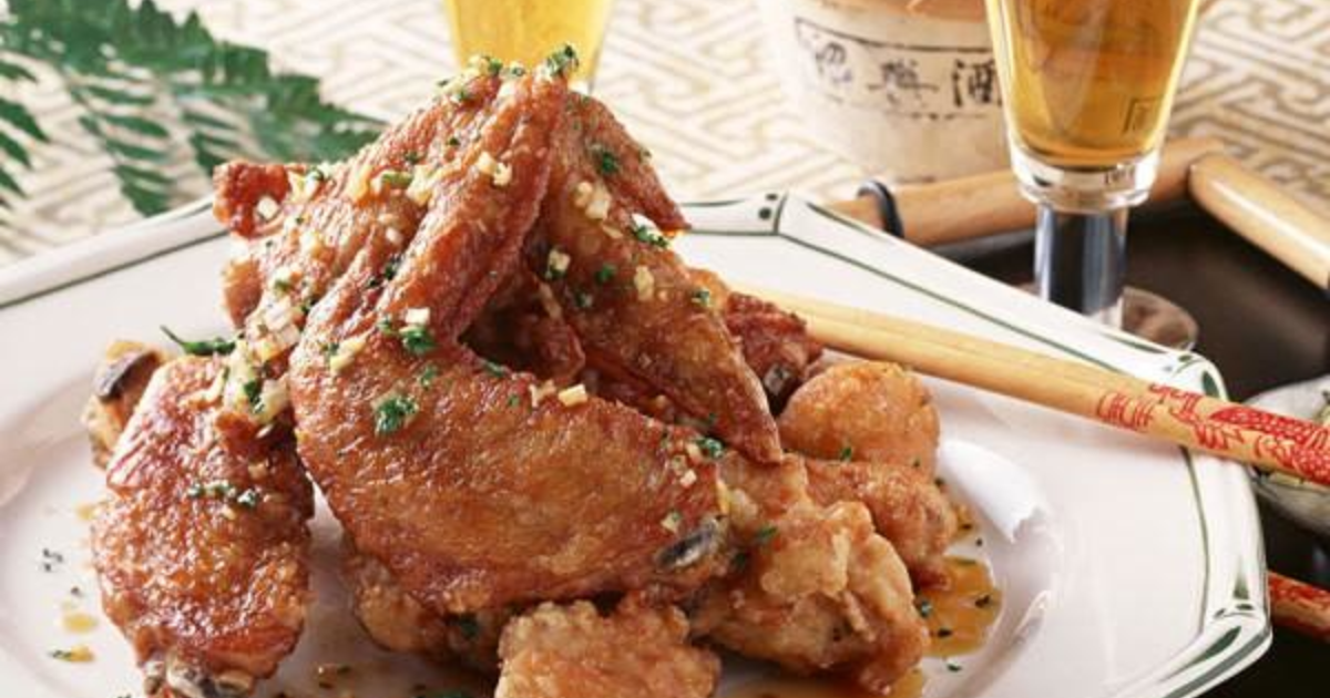 When you order chicken wings, Do you prefer all flats, all drums, or ...