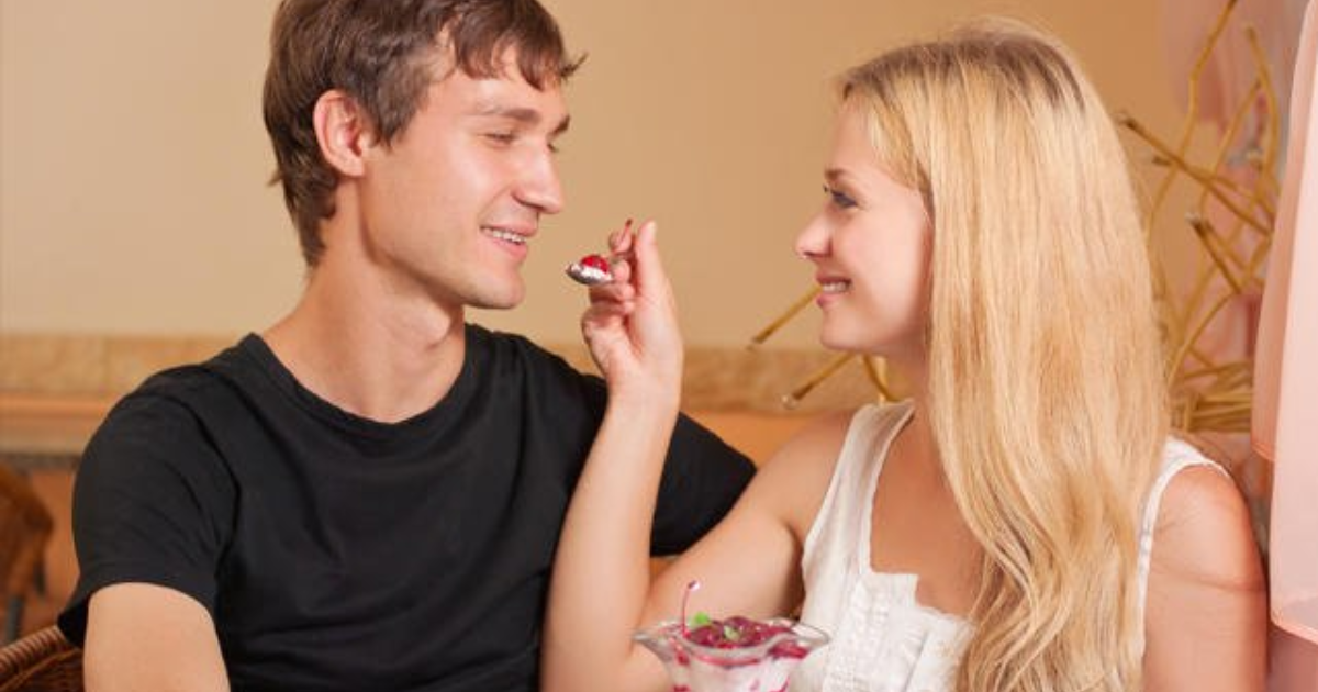 How Often Do Women Make The First Move Girlsaskguys