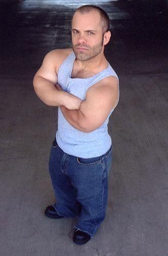 Can short guys be physically attractive? - GirlsAskGuys