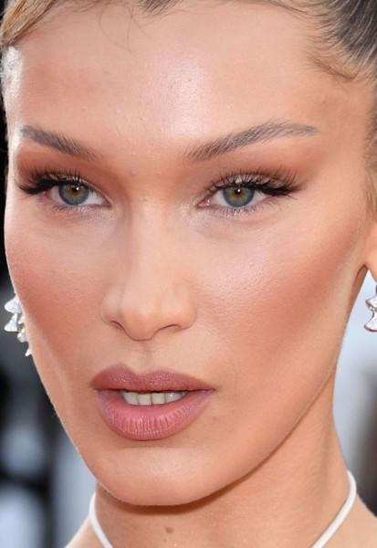Is the viral ‘fox eye’ makeup trend racist towards Asians? - GirlsAskGuys