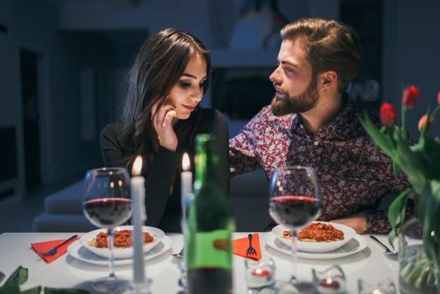 Why would a man stare at a woman while she's eating? - GirlsAskGuys