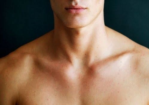 Do collarbones look nice on men? - GirlsAskGuys