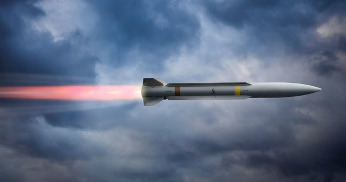 How do you pronounce the word "Missile"? - GirlsAskGuys