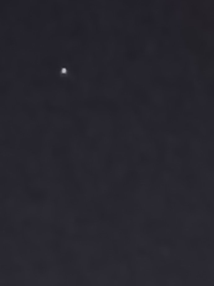 I photographed Sirius with 10X digital zoom. How does it look ...