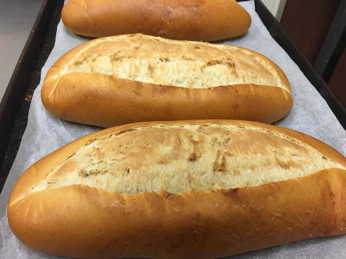 It is time to settle the age-old question: In a fight between French ...