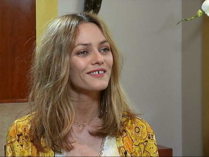 Which Vanessa Paradis is more attractive? - GirlsAskGuys