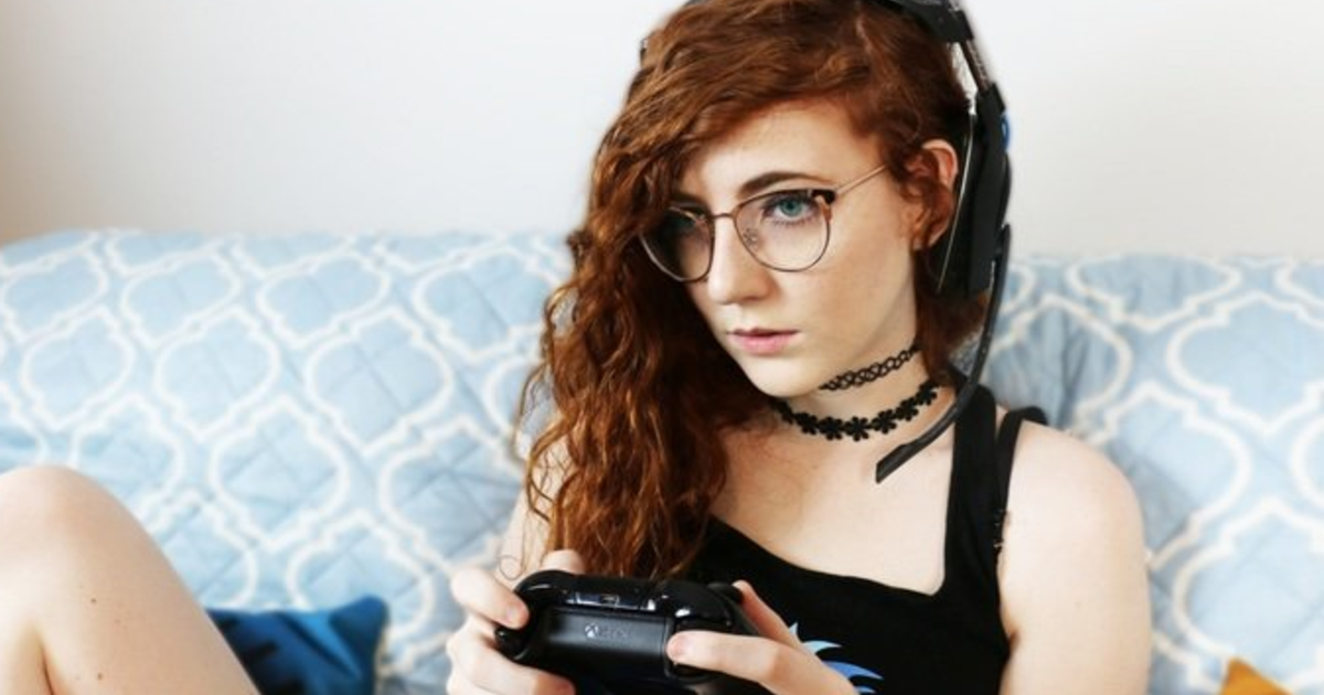 Do You Find Girls With Glasses Attractive Or Extremely Dorky