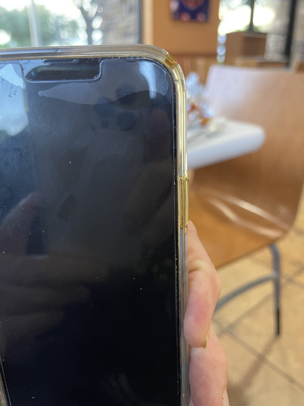 Does anyone know what are these strange bubbles on my friend's IPhone ...