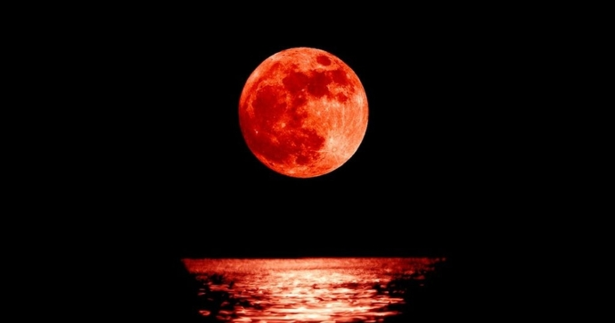 How often is there a blood moon? - GirlsAskGuys