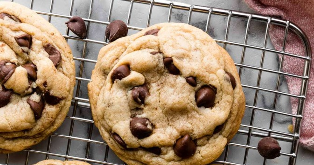 Cookies, do we hate them or do we love them? - GirlsAskGuys