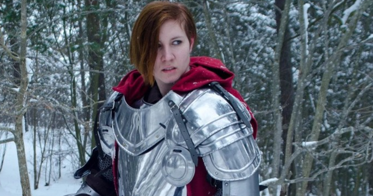 What do you think of this knight cosplay? - GirlsAskGuys