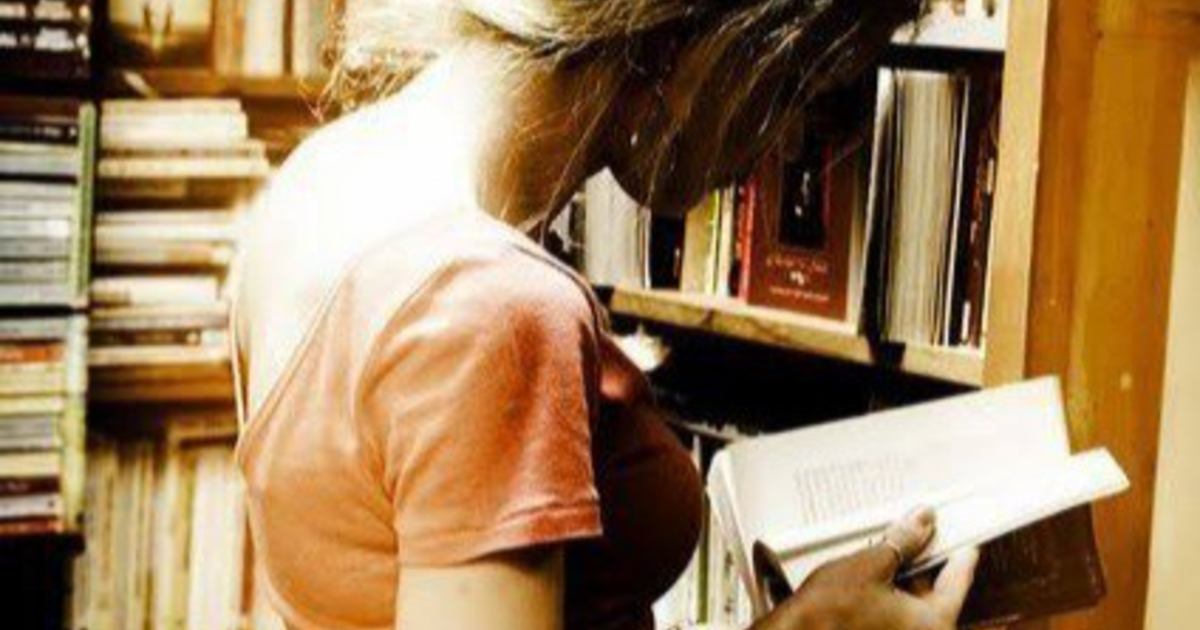 Do you like reading books? - GirlsAskGuys