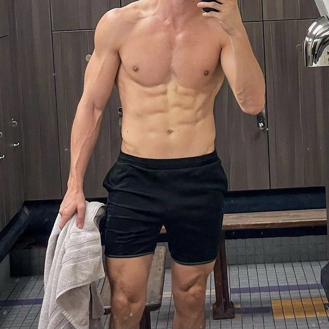 Girls, What feature on an athletic man’s body makes you go “rawr ...