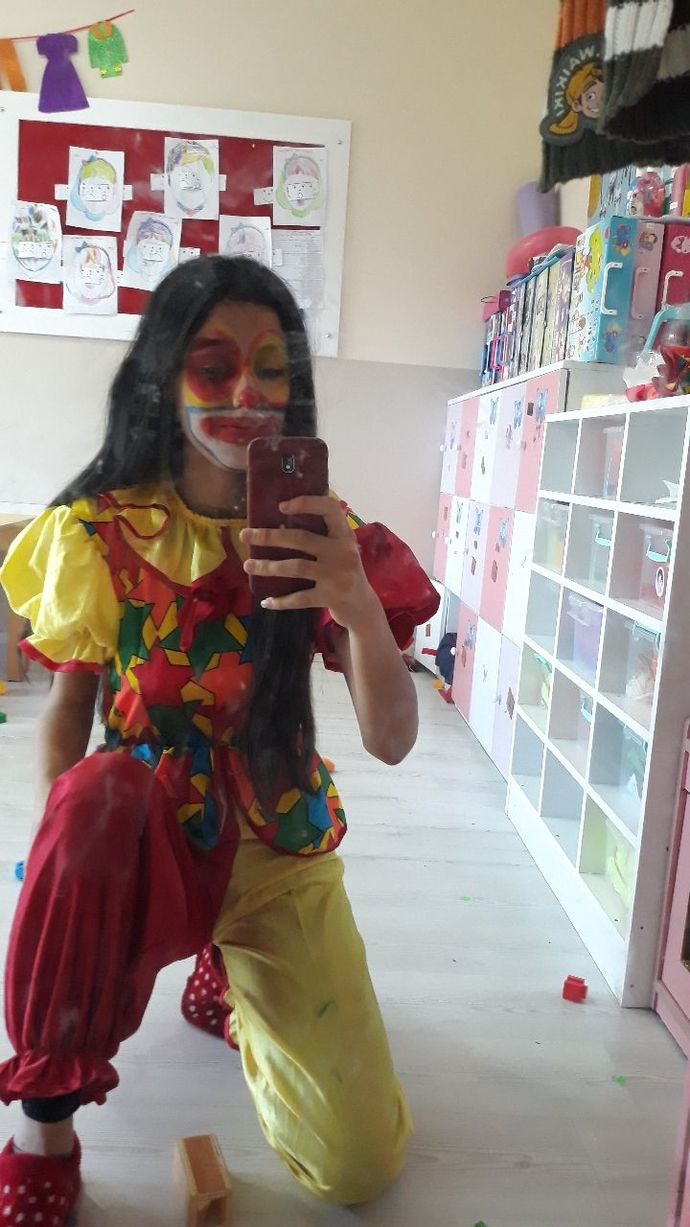 Did you know Jeffery Dahmer hated clowns? - GirlsAskGuys