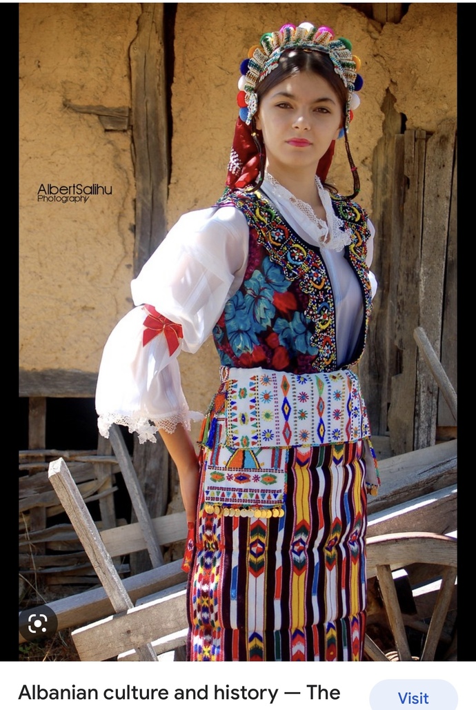 What is the traditional dress in your country? Do you wear it every day ...