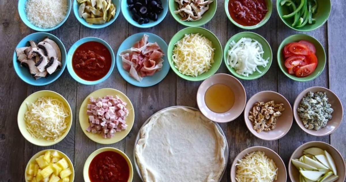 What are your all time favorite pizza toppings? - GirlsAskGuys