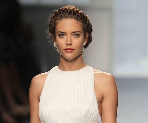 Do you find model Clara Alonso pretty? - GirlsAskGuys