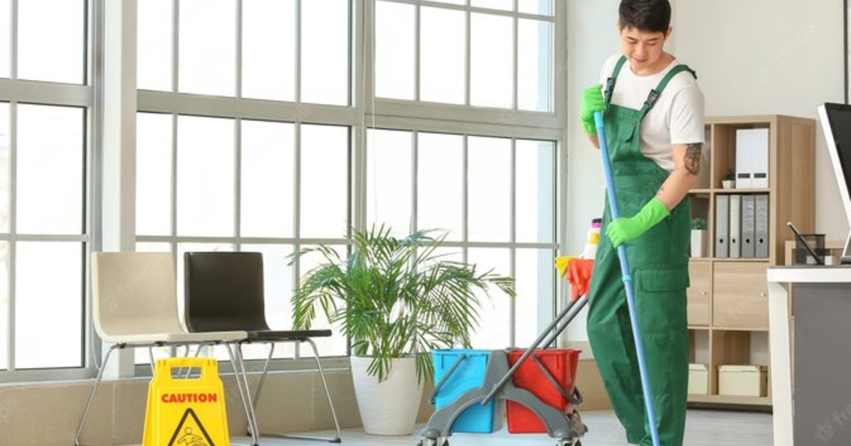 What's some of the worst jobs you've ever had? - GirlsAskGuys