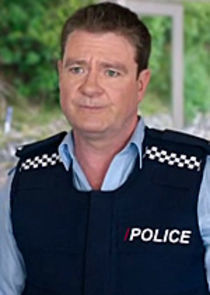 Who is your favorite TV cop? - GirlsAskGuys