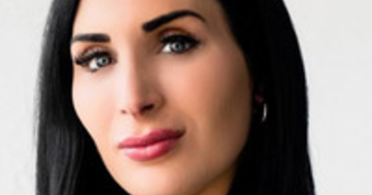 Straight Guys: Would you have sex with Laura Loomer? - GirlsAskGuys