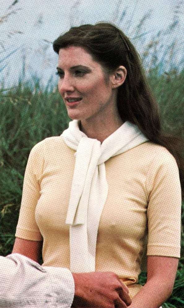 Crushes from the 80s era. Which was hottest? - GirlsAskGuys