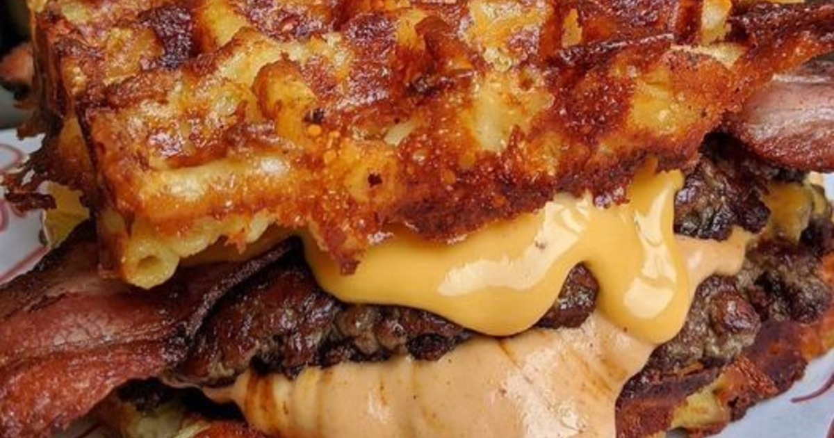 Have you ever had a waffle burger? - GirlsAskGuys