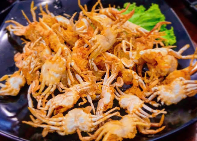 Would you eat crispy crablets? - GirlsAskGuys