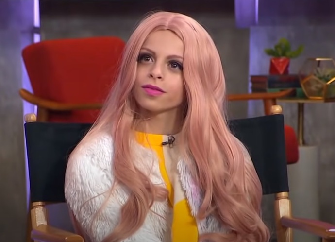 How do you plan on honoring Darcelle XV, "the oldest drag queen" who ...