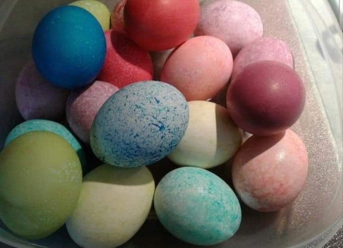Are you coloring Eastereggs this year,? - GirlsAskGuys