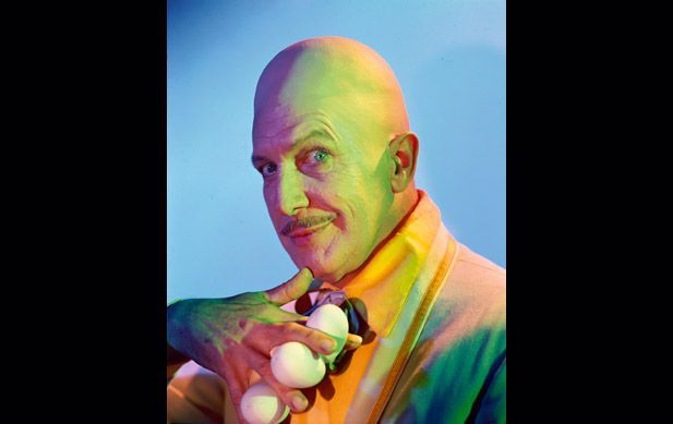 Are you coloring Eastereggs this year,? - GirlsAskGuys