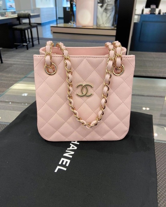 Which one of these pink Chanel bags do you like? - GirlsAskGuys