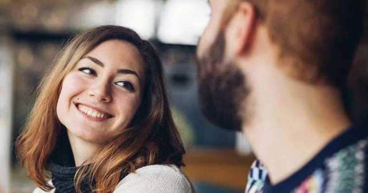Does wearing a wedding ring seem to attract the opposite sex to you ...