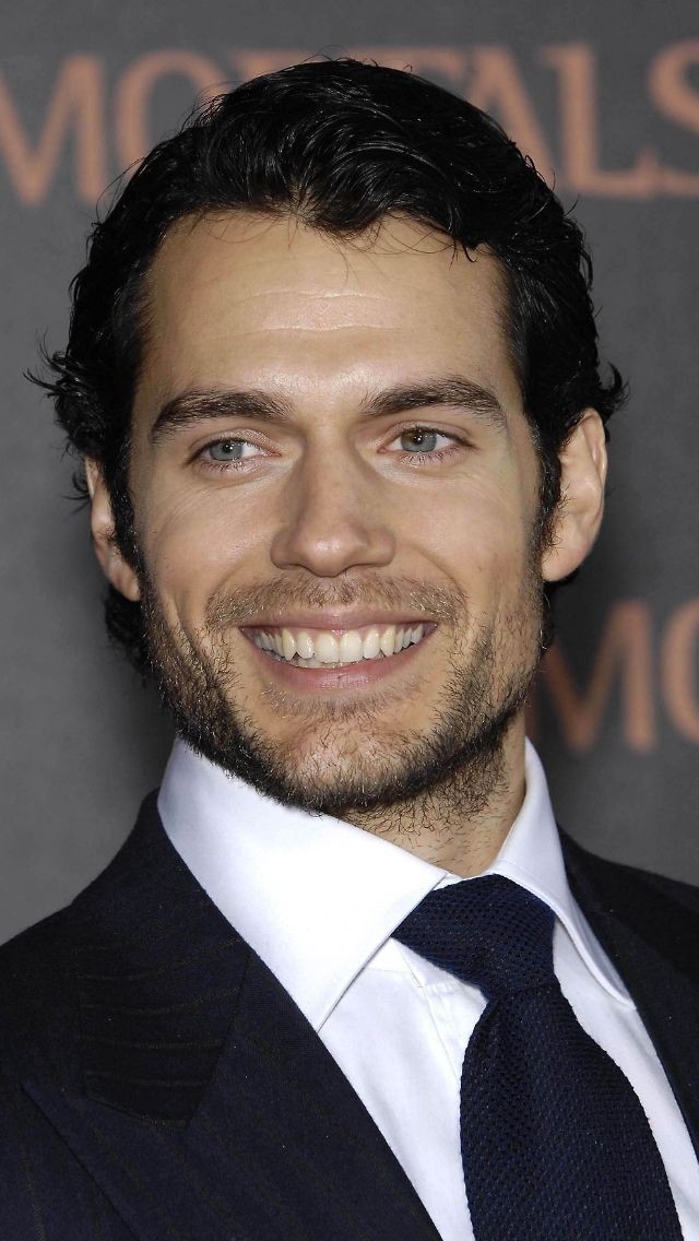 Does a tan make a man more attractive? - GirlsAskGuys